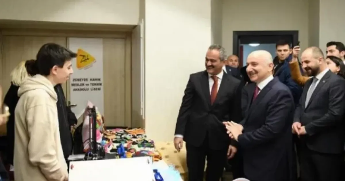 Bakanlar Özer ve Karaismailoğlu, ’MEB Pasaj’ platformunu tanıttı - Qatar News